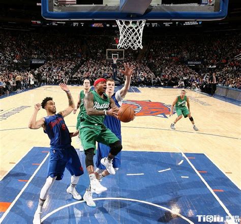 nba圣诞大战2016 绿衫军力克尼克斯三巨头赢圣诞 体球网