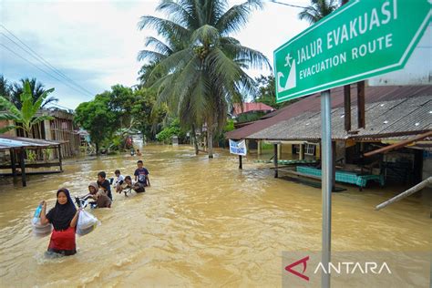 Penjelasan BMKG Penyebab Bencana Alam Di Sumbar ANTARA Sumbar