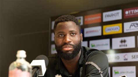 The Presentation Of Roberto Ogunseye