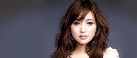 爱的魔法钢琴谱 金莎 希望你就是对的人 能和我 彼此宠爱 简谱网