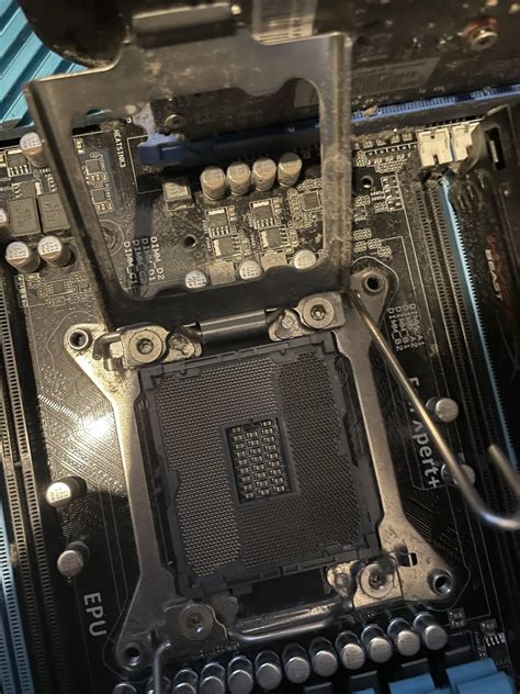 Pc Wont Boot Cycling Cpu Dram Then Settling On Boot Drive Led Cant Tell If Cpu Socket Pins