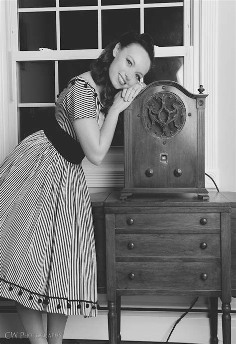 Pin On Pin Ups Listening To Radio