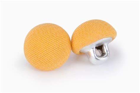 Covered Buttons Pinlilabel