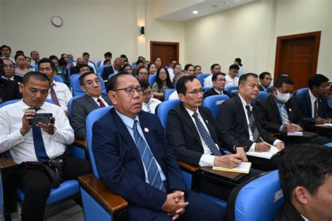 រដ្ឋមន្ត្រីសុខាភិបាល៖ ការពង្រឹងសេវាមន្ទីរពិសោធន៍តាមគ្រឹះស្ថានសាធារណៈ និងឯកជន