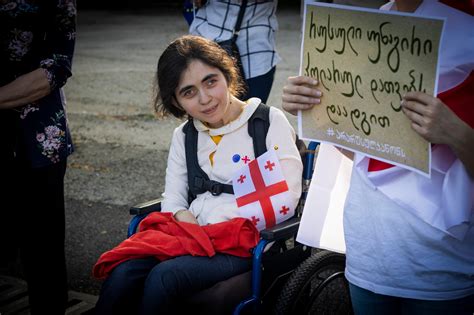 არა რუსულ კანონს მოუსმინეთ ქალების ხმას ქალთა მარში წნორში Knews Ge