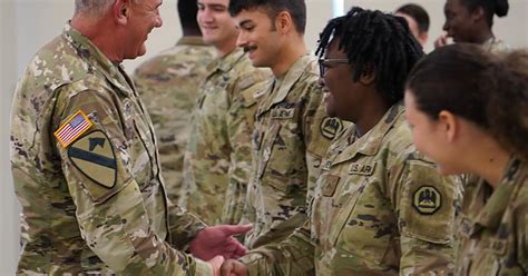 La Guard Bids Farewell To Soldiers Deploying Overseas Lifestyle