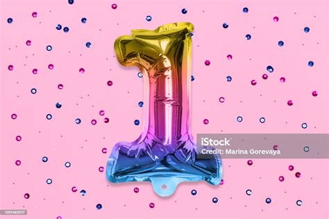 무지개 호일 풍선 번호 스팽글과 분홍색 배경에 숫자 하나 새겨진 생일 인사말 카드 1 0명에 대한 스톡 사진 및 기타 이미지 0명 1 개체 그룹 Istock