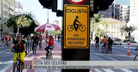 Hora 1 Ciclistas De Sp Comemoram Nova Ciclovia Na Avenida Paulista