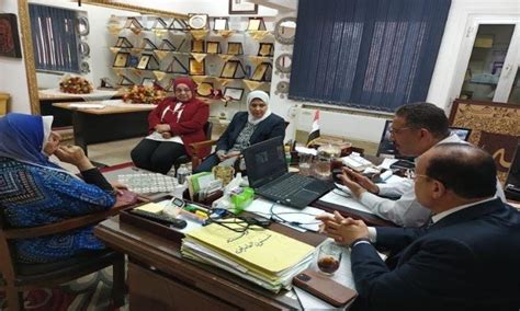 مدير تعليم الجيزة يعقد اجتماعًا مع مديري الإدارات وموجهي الأنشطة الأسبوع