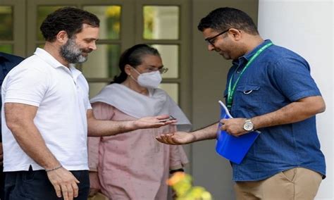 Rahul Gandhi Gets Tughlaq Lane House Back Dynamite News