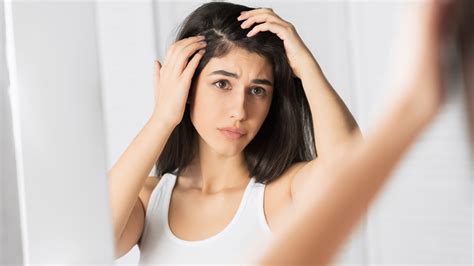 Scalp Psoriasis Vs Dandruff The Best Shampoos To Treat Each