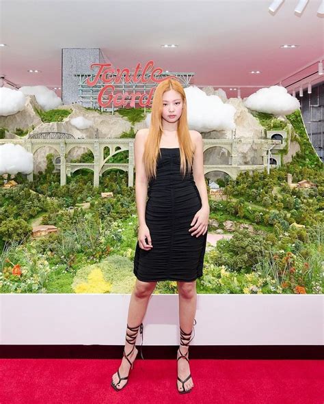Jennie Celeb Feets