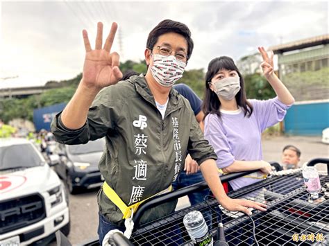 高嘉瑜陪掃街 蔡適應︰攜手改善交通 政治 自由時報電子報