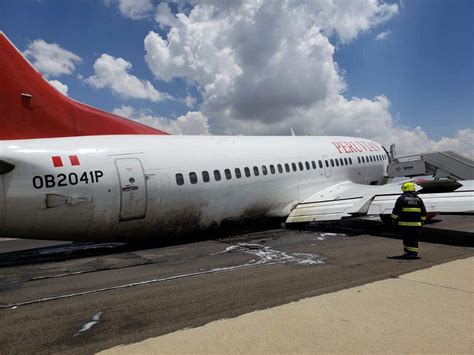 Un avión de Peruvian Airlines se accidentó al aterrizar en el aeropuerto de El Alto en Bolivia