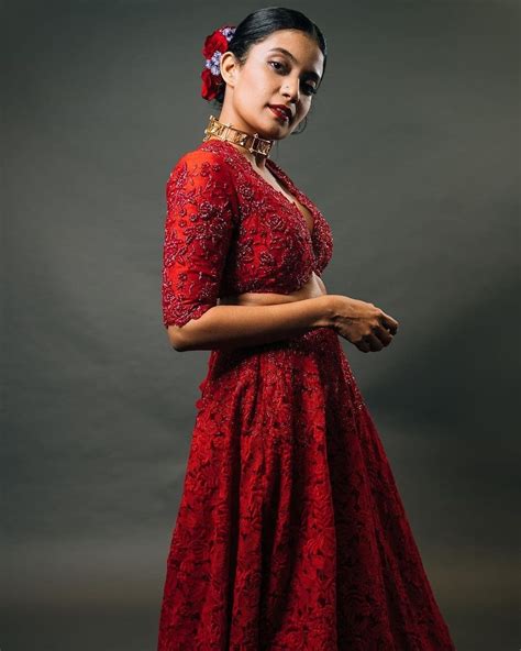 Anna Ben Photos Anna Ben Latest Hd Pics Anna Ben New Images Filmibeat