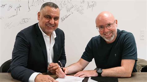 الدنماركي ستيفان مادسن مدربًا لفريق كرة اليد في الأهلي المصري إرم نيوز