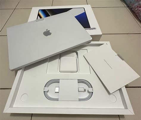 Macbook Pro M Max Inches Computers Tech Laptops Notebooks On Carousell