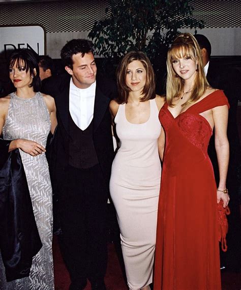 Pin On Friends Friends Cast Matthew Perry Friends Moments