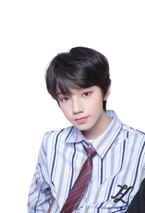 王橹杰免扣人物素材，抱图dd，使用注明边玖熙