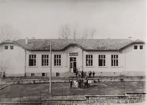 Актуално Свищов Преди повече от 30 години ОУ Светите Кирил и Методий години преди да почне