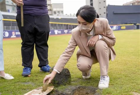 高虹安豪宅、名車、好朋友干政爭議 卓冠廷諷：每天忙著地心探險 政治快訊 要聞 Nownews今日新聞