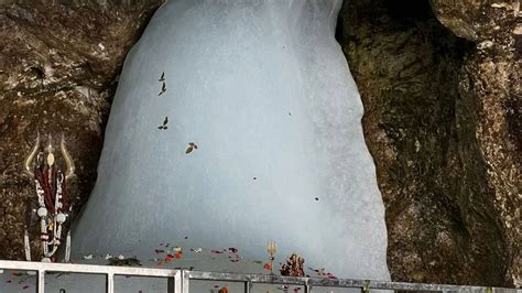 Amarnath Yatra Offline Registration Sees Huge Rush Security Forces