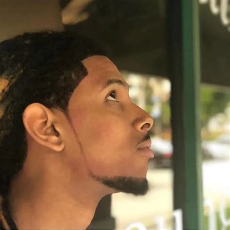 Top 30 Chin Strap Beard Styles To Stand Out Hairstylecamp