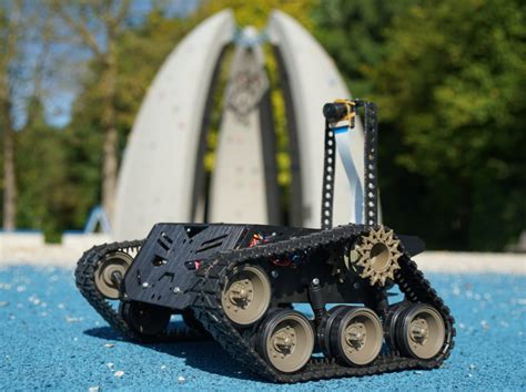 Devastator Tank Mobile Roboter Plattform Bausatz Erfahrungsbericht