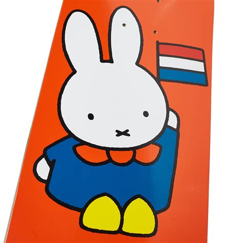 Pop Trading Company X Miffy 8 Deck Multi End Kr