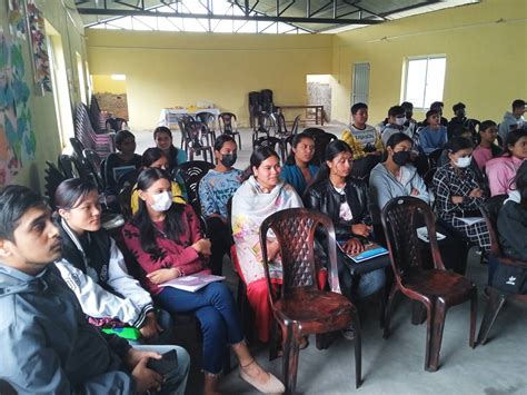 एसइई दिनेलाई गण्डकी बहुप्राविधिकको सित्तैमा कम्प्युटर तालिम Nepaldut