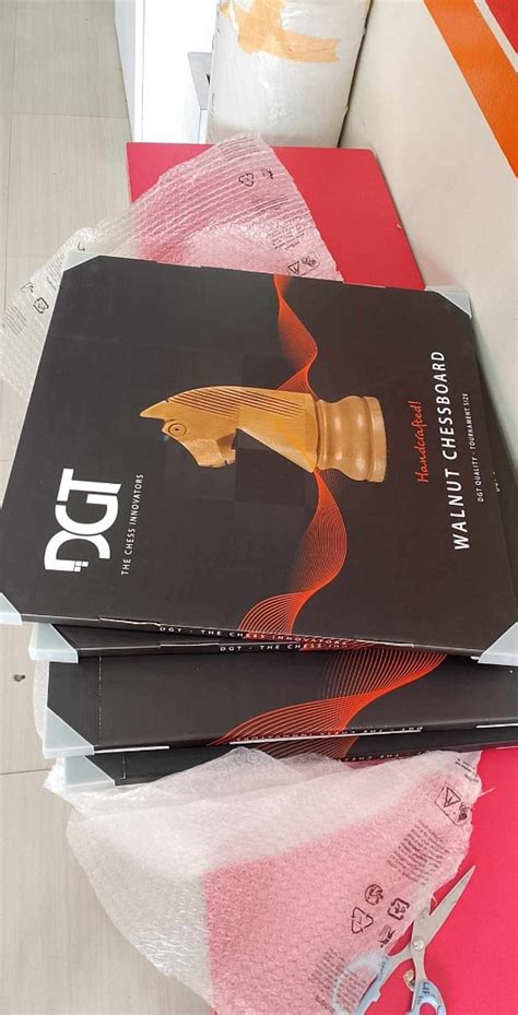 Dgt Non Electronic Chessboard Hobbies And Toys Toys And Games On Carousell