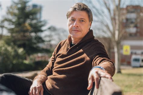 Andrés Barba Esta novela está en contra de la idea de la infancia
