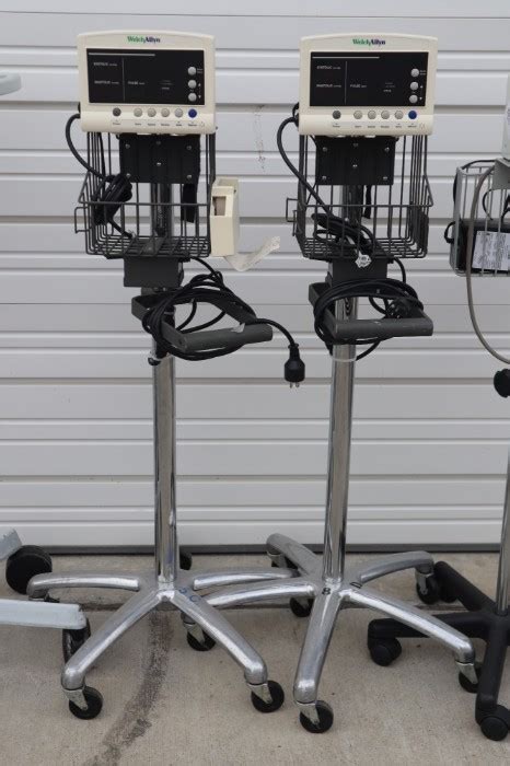 2 Welch Allyn ProPaq Vital Sign Monitors 2 Welch Allyn 5200