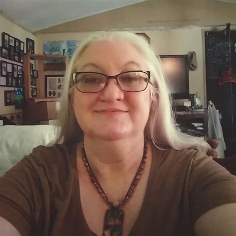 Suzanne Murray Customer Service Representative Hackbarth Delivery