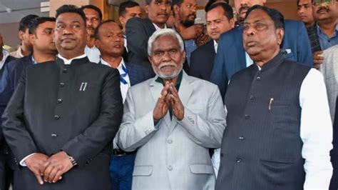 Jharkhand Cm Champai Soren Wins Floor Test झारखंडमध्ये ऑपरेशन लोटस