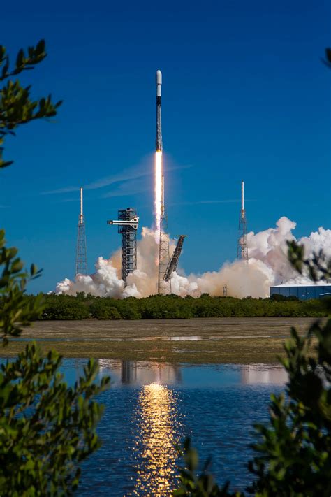 天鹅座货运飞船飞往国际空间站 Nasa中文