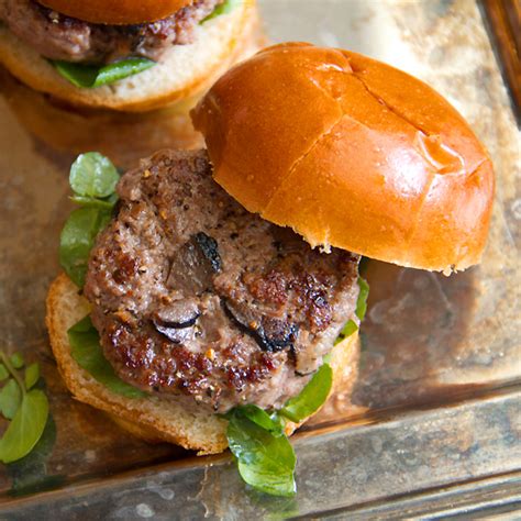 Sirloin And Black Truffle Sliders Sippitysup