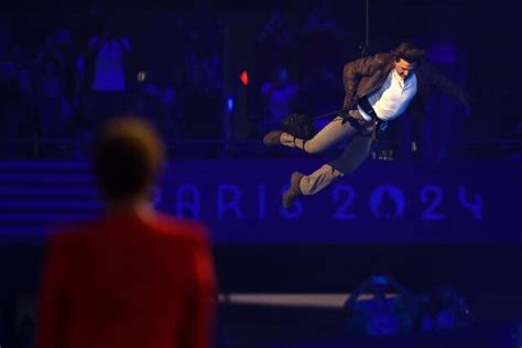 Tom Cruise Y Su Acrobacia En La Clausura De Los Juegos Olímpicos De