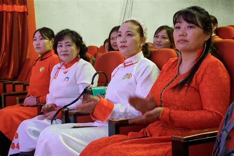 Medals For Mothers — A Tradition Under Threat