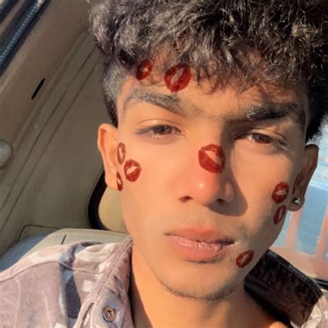 Aryan N0t Aaryan • Threads Say More