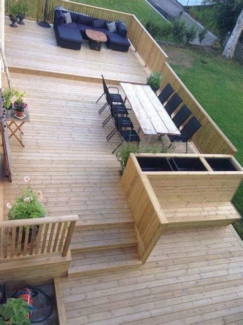Deck Around Tree Floating Deck Around Tree How To Landscape Around A Deck Diy Deck Around