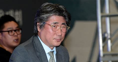 [스경포토] 인사하는 윤규섭 맥스fc 부회장