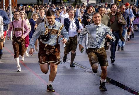 Its Tapped Germanys Oktoberfest Opens After 2 Year Hiatus