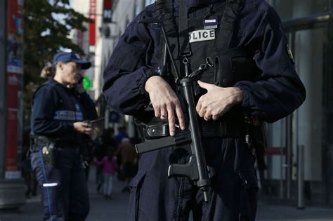 Attentats De Paris En Six Jours 107 Interpellations