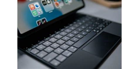 7 Best Magic Keyboard Alternatives In 2022 November
