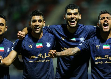 تمجید ویژه مهاجم سابق استقلال از عاشوری عکس ورزش سه