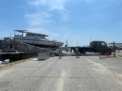 DVIDS Images MSRON TWO Sailors Conduct 40 Foot Patrol Boat Test