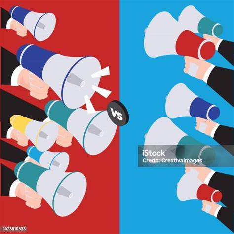 사람들은 3d 아이소메트릭과 싸우는 확성기를 손에 들고 있습니다 휴대용 마이크에 대한 스톡 벡터 아트 및 기타 이미지 휴대용 마이크 투표 스피커 Istock