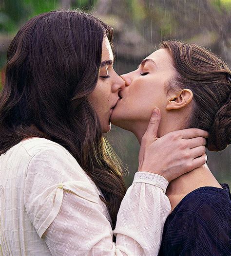 Emily Dickinson And Sue Gilbert Dickinson 101 Lesbian Hot Cute