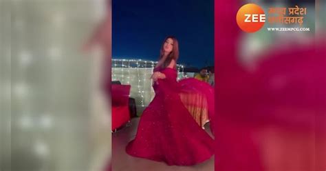 Indian Hot Girl Dance Daru Badnaam Kar Di Girl Wearing Shining Lehenga